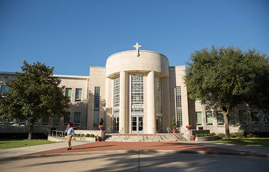 campus-tours-temp - St. Thomas High School