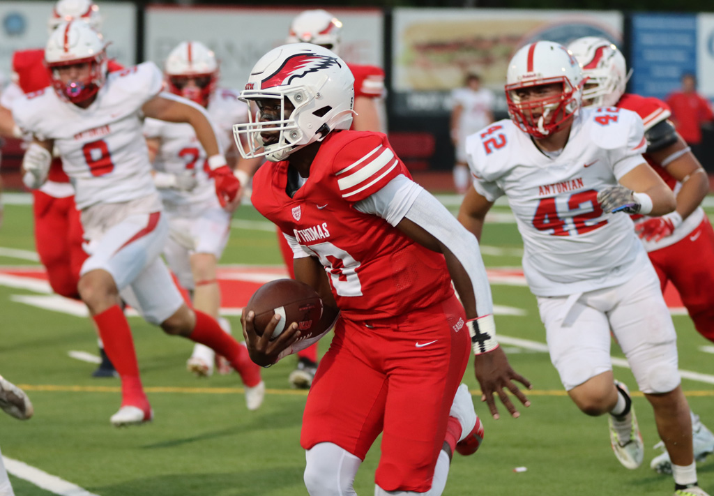 2022 st. thomas football antonian web (13) - St. Thomas High School