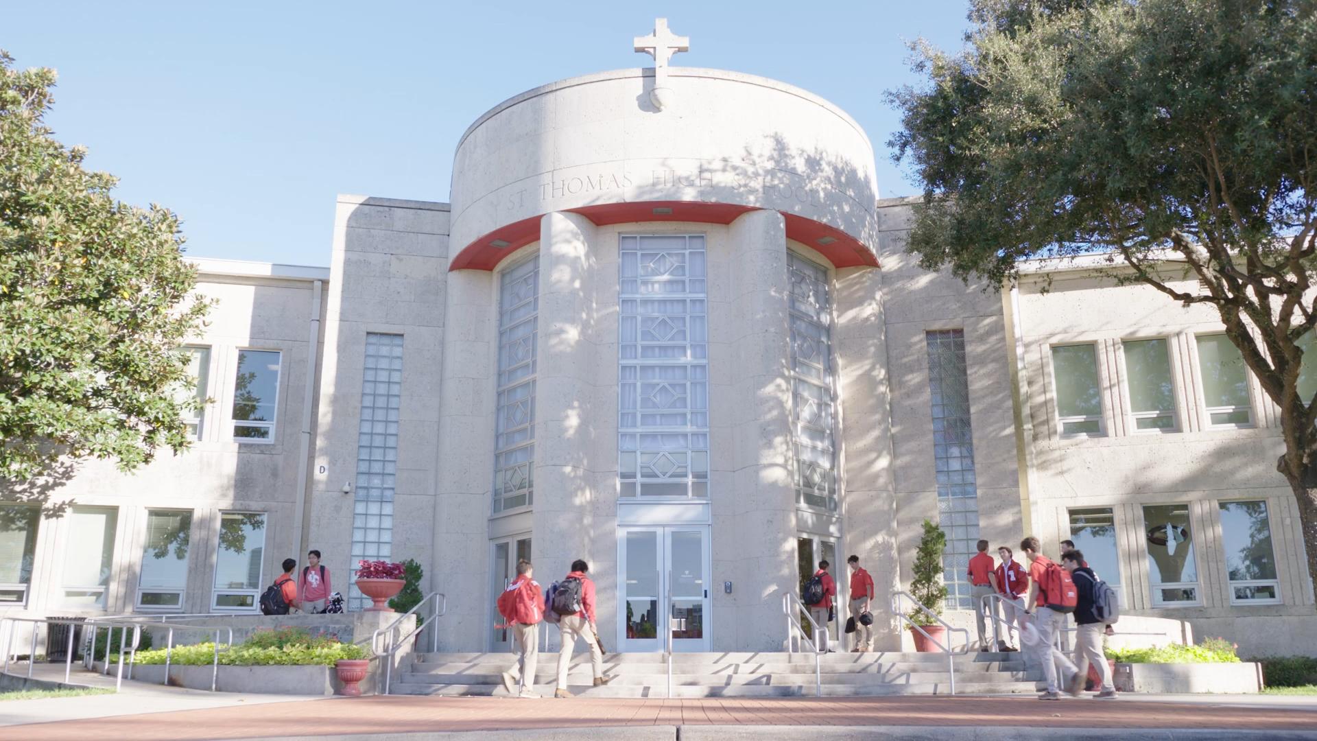 St. Thomas High School - Uncompromising Academics. Uncommon Brotherhood.